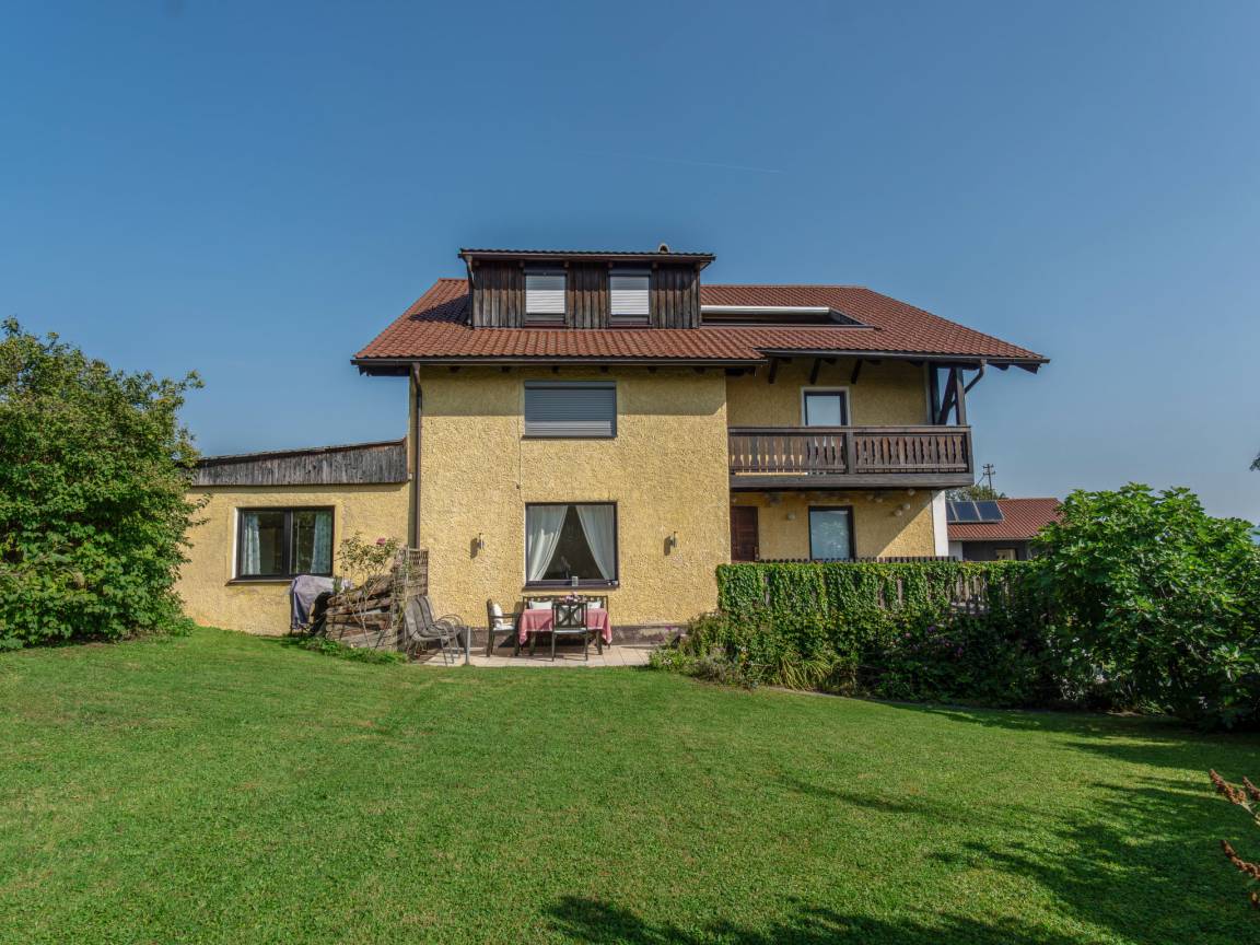 90 M² Apartment ∙ 2 Bedrooms ∙ 4 Guests - Attersee
