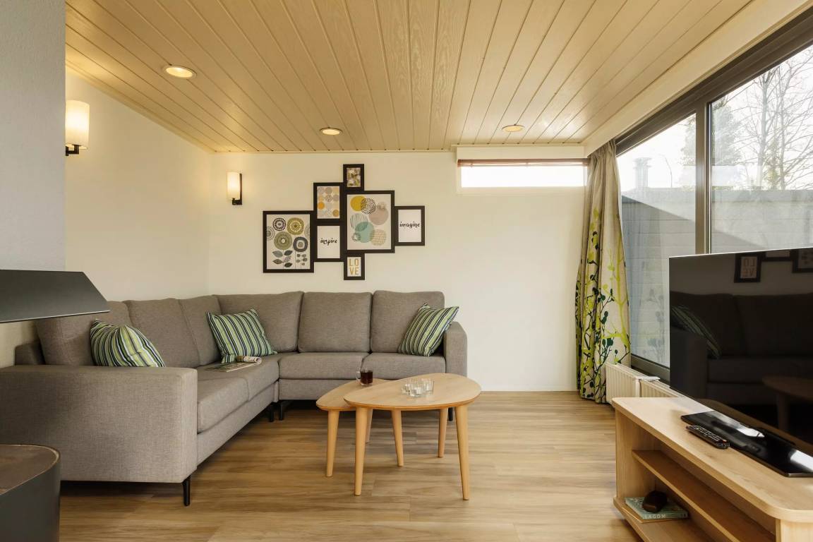 73 M² Mobilheim ∙ 2 Schlafzimmer ∙ 4 Gäste - Zeewolde