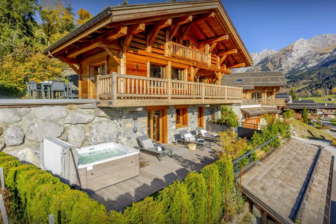 245 M² Chalet ∙ 5 Chambres ∙ 12 Personnes - Manigod