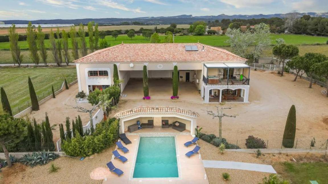 310 M² Maison De Vacances ∙ 7 Chambres ∙ 15 Personnes - Fontvieille