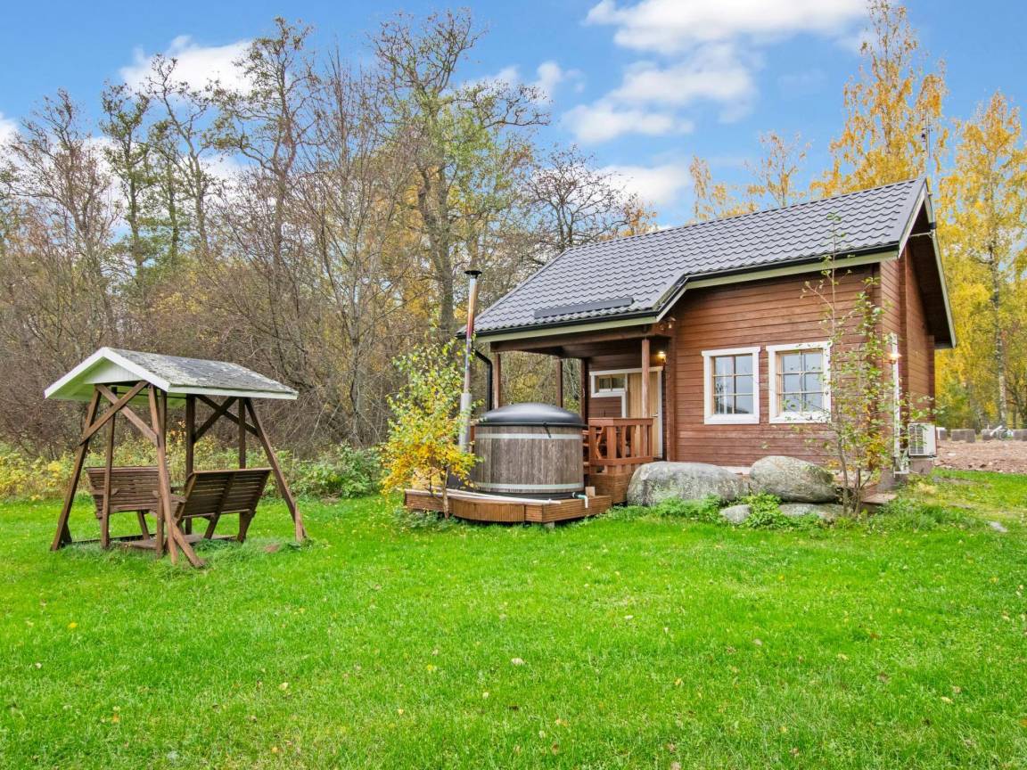 30 M² Talo ∙ 1 Makuuhuone ∙ 4 Vierasta - Pori