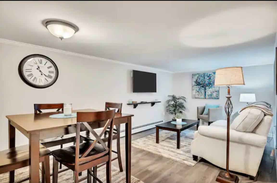 70 M² Apartment ∙ 1 Bedroom ∙ 2 Guests - Saratoga Springs, NY