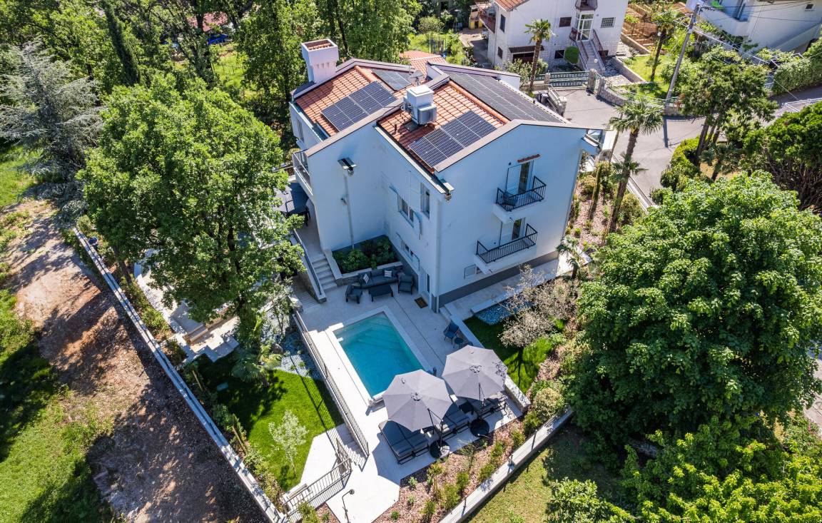 250 M² Maison De Vacances ∙ 5 Chambres ∙ 10 Personnes - Opatija