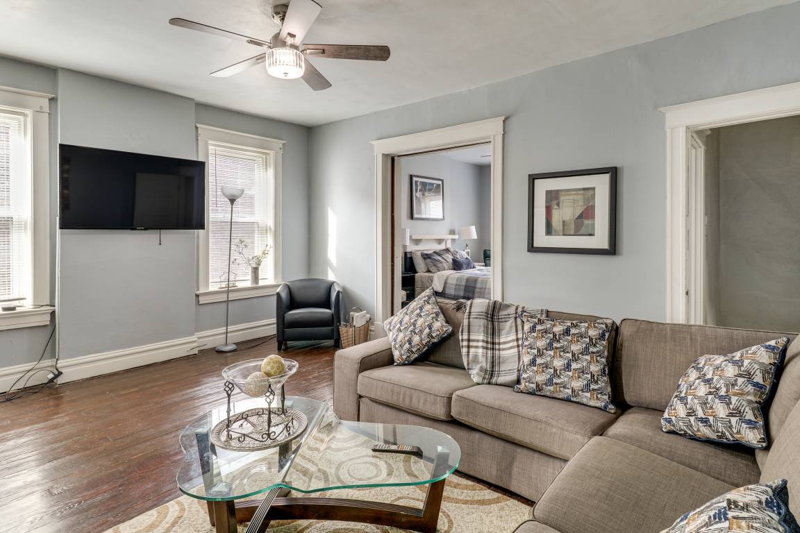 78 M² Appartement ∙ 1 Chambre ∙ 2 Personnes - Saint-Louis, MO