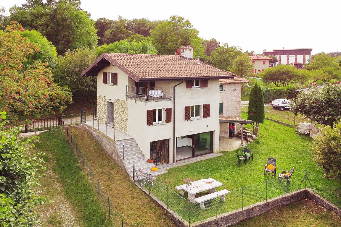 100 M² Casa ∙ 2 Habitaciones ∙ 6 Huéspedes - Varenna