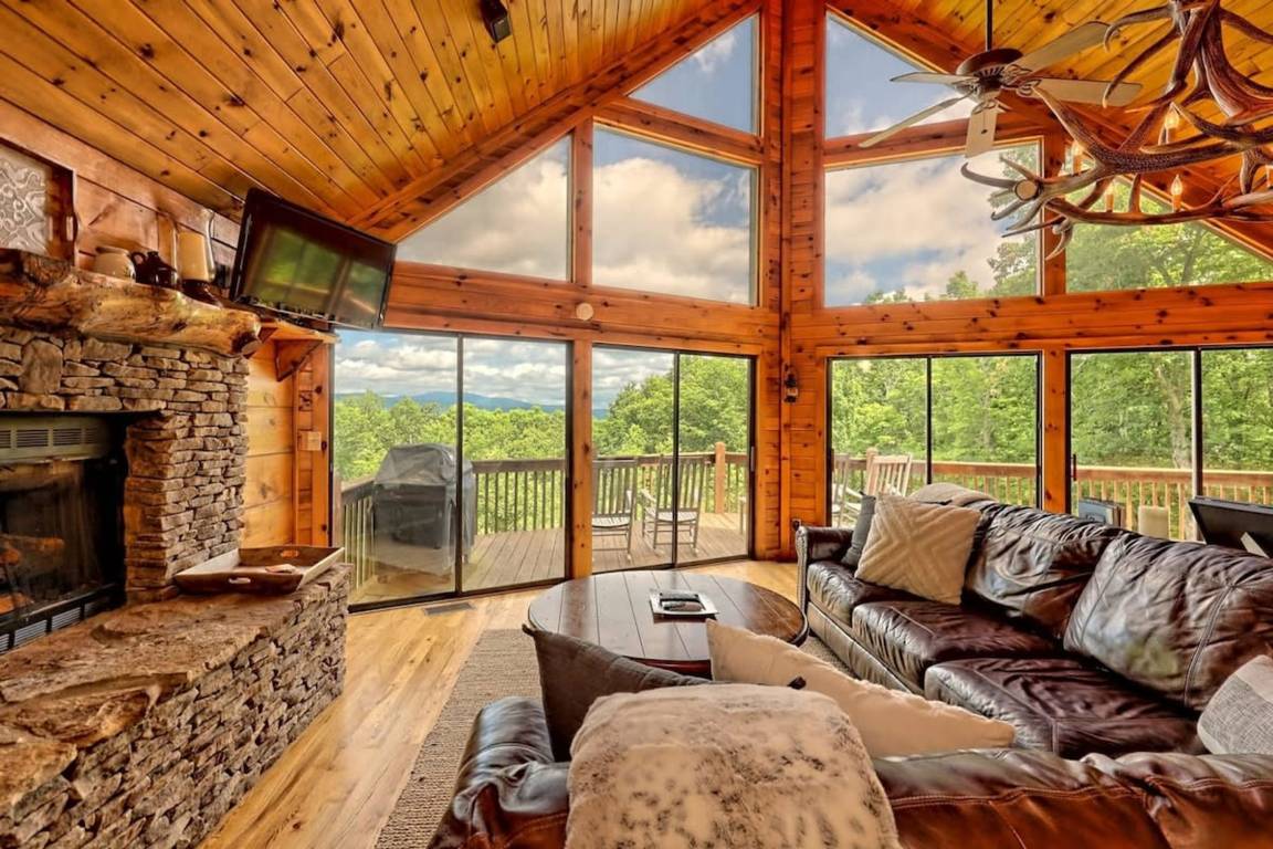 House ∙ 3 Bedrooms ∙ 6 Guests - Blue Ridge, GA