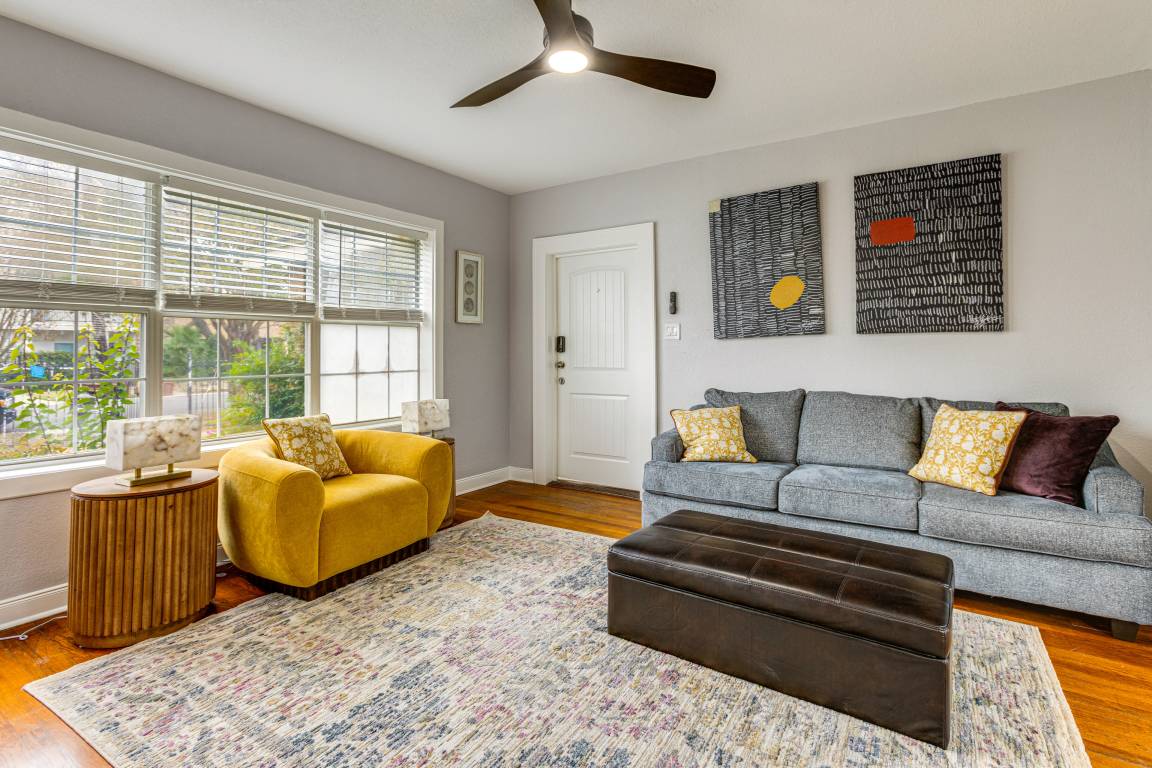 167 M² Apartment ∙ 2 Bedrooms ∙ 6 Guests - Houston, TX