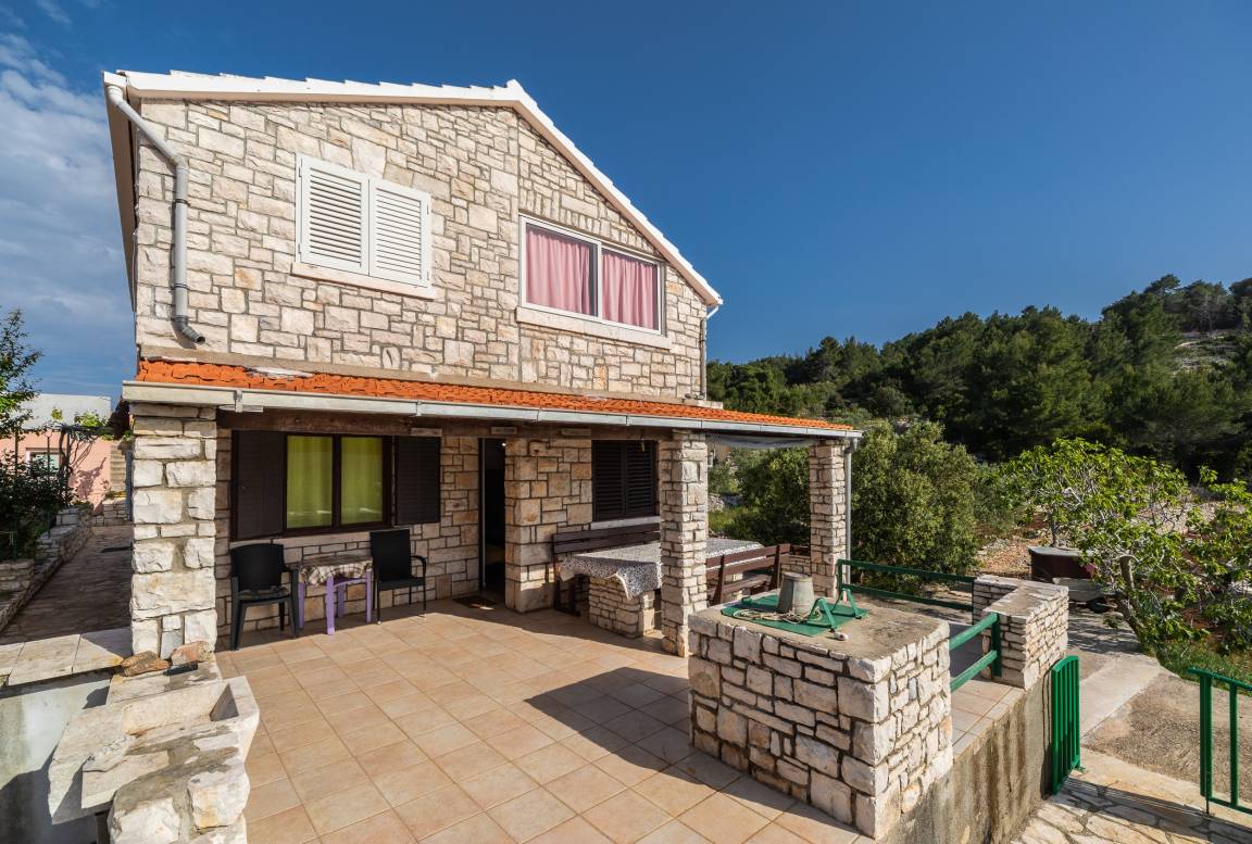 106 M² Ferienhaus ∙ 4 Schlafzimmer ∙ 9 Gäste - Vela Luka