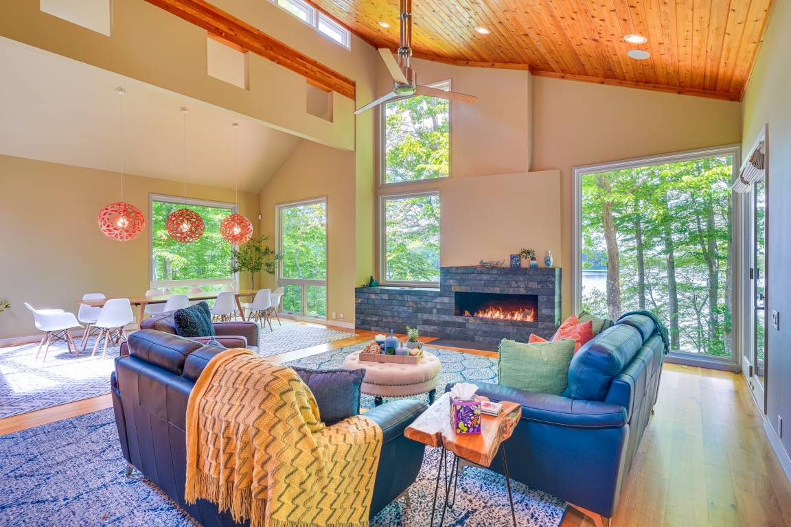 403 M² House ∙ 6 Bedrooms ∙ 10 Guests - Mayo Lake, NC