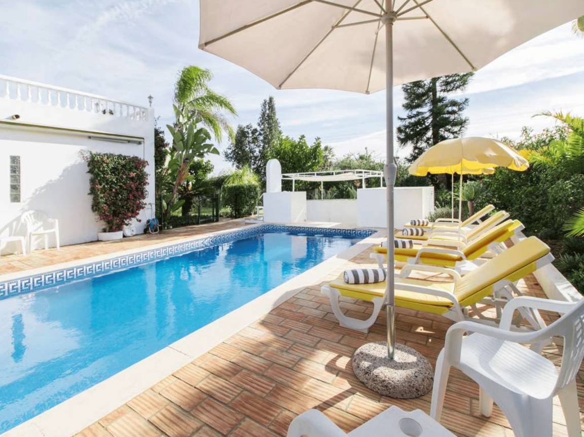 Villa ∙ 2 Bedrooms ∙ 4 Guests - Porches