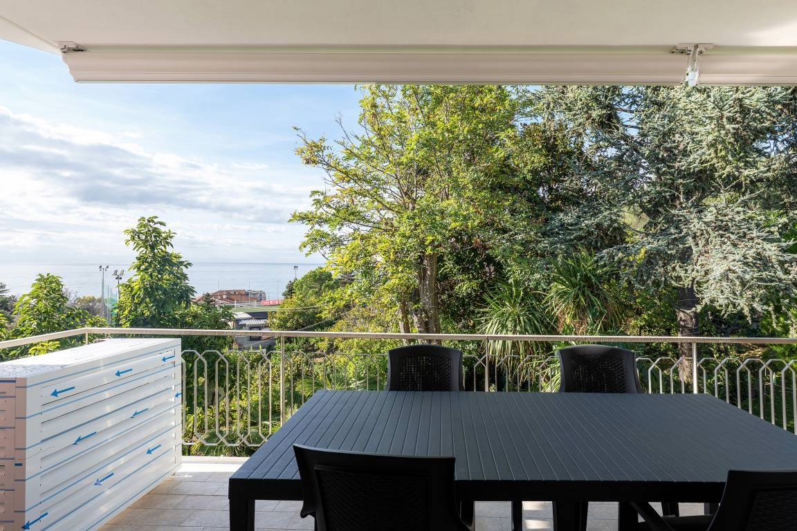 70 M² Huis ∙ 2 Slaapkamers ∙ 4 Gasten - Ospedaletti