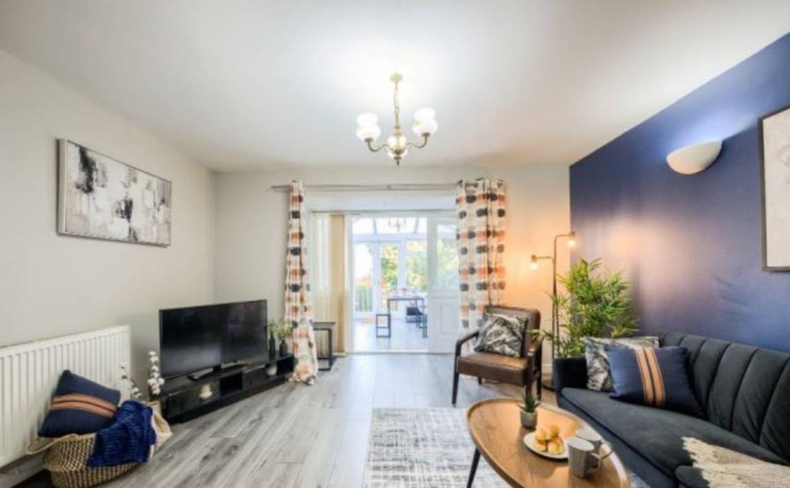 89 M² House ∙ 3 Bedrooms ∙ 6 Guests - Nuneaton