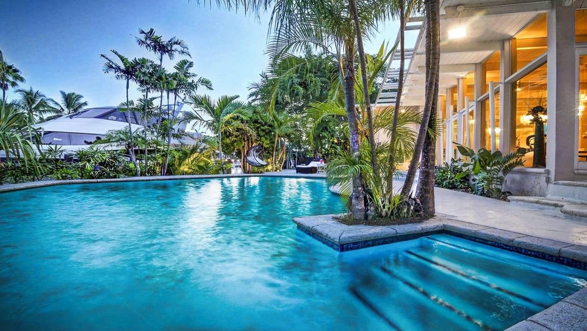 Villa ∙ 7 Bedrooms ∙ 14 Guests - Broward County, FL