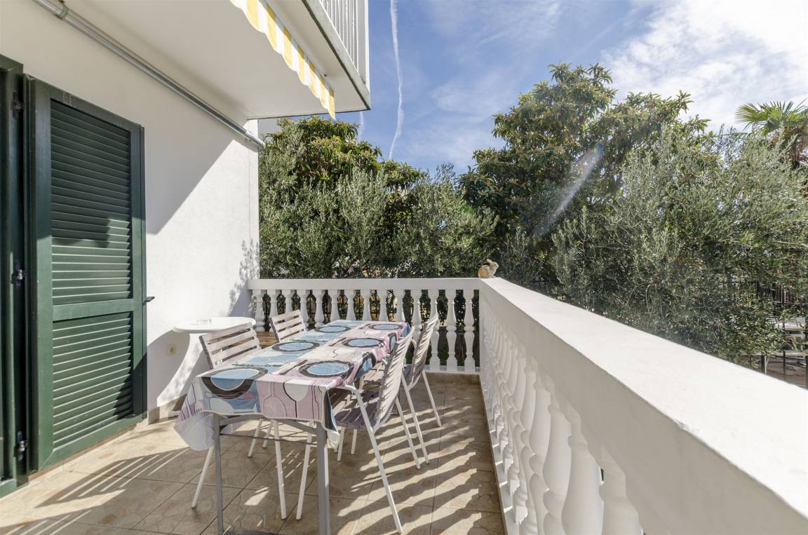 70 M² Ferienwohnung ∙ 2 Schlafzimmer ∙ 4 Gäste - Šibenik