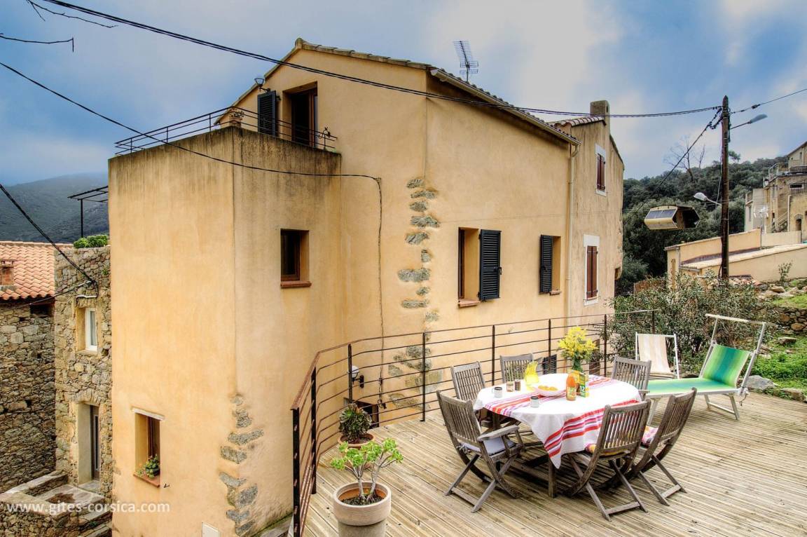 74 M² Gîte ∙ 2 Chambres ∙ 4 Personnes - Calvi