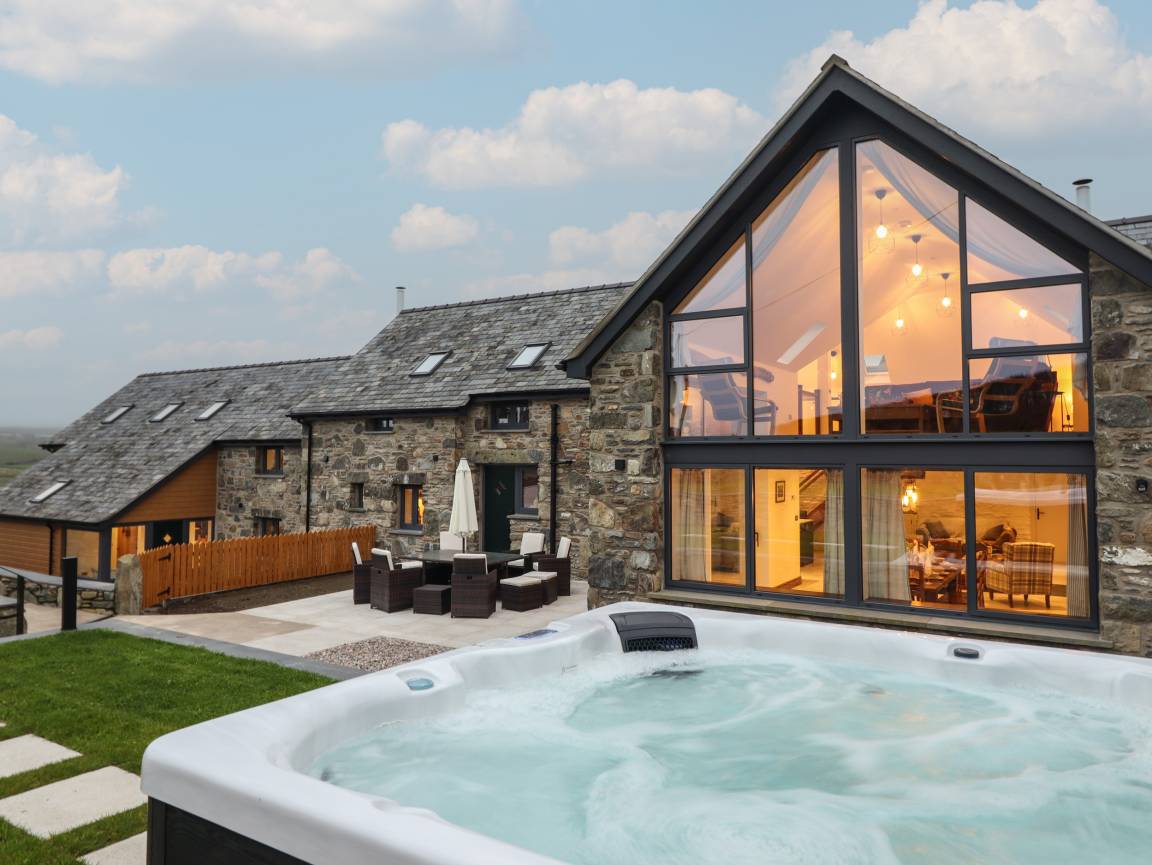Cottage ∙ 4 Bedrooms ∙ 9 Guests - Gwynedd