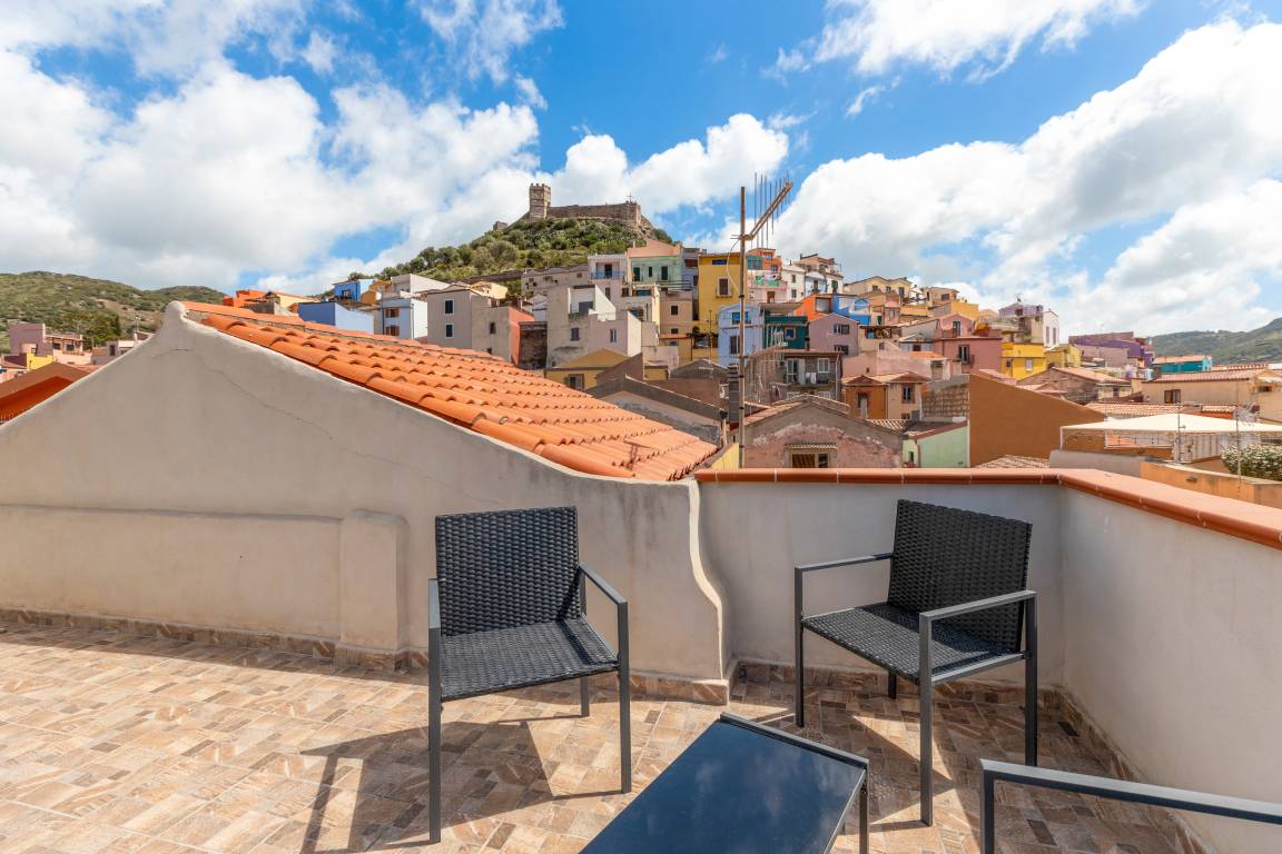 62 M² Apartment ∙ 2 Bedrooms ∙ 4 Guests - Bosa
