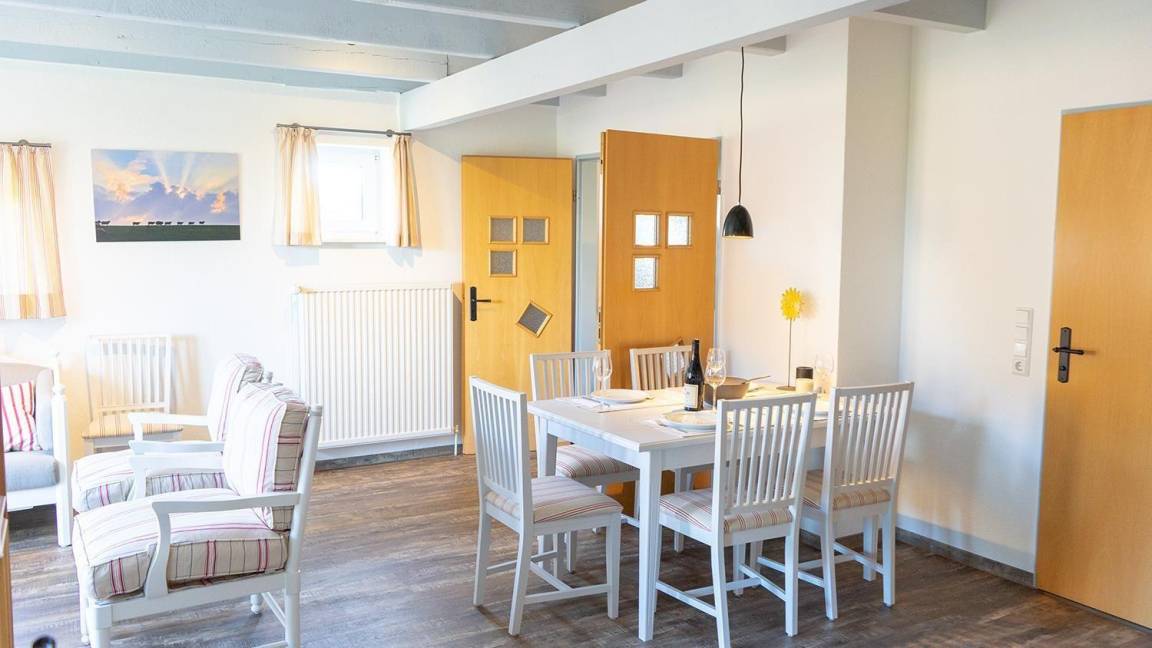 88 M² Ferienwohnung ∙ 3 Schlafzimmer ∙ 6 Gäste - Norden