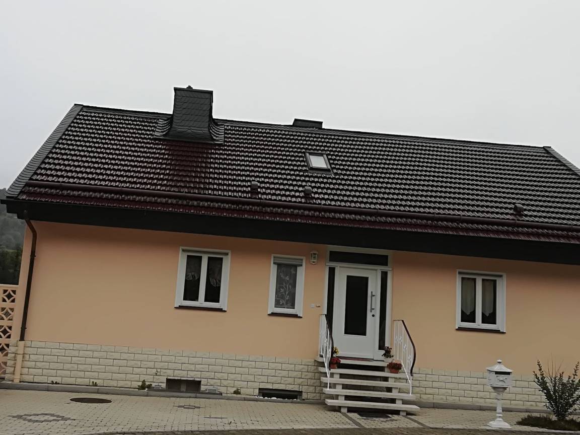 90 M² Ferienwohnung ∙ 2 Schlafzimmer ∙ 8 Gäste - Büdingen