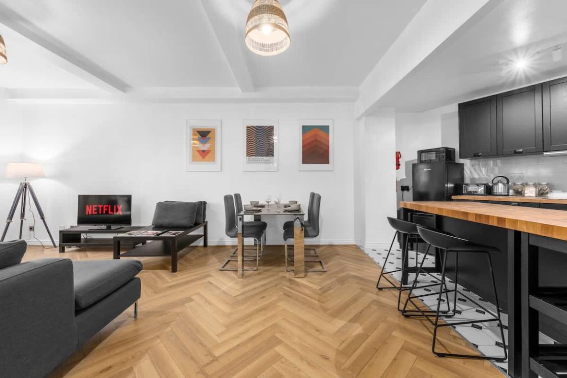 93 M² Apartamento ∙ 3 Habitaciones ∙ 8 Huéspedes - Manchester