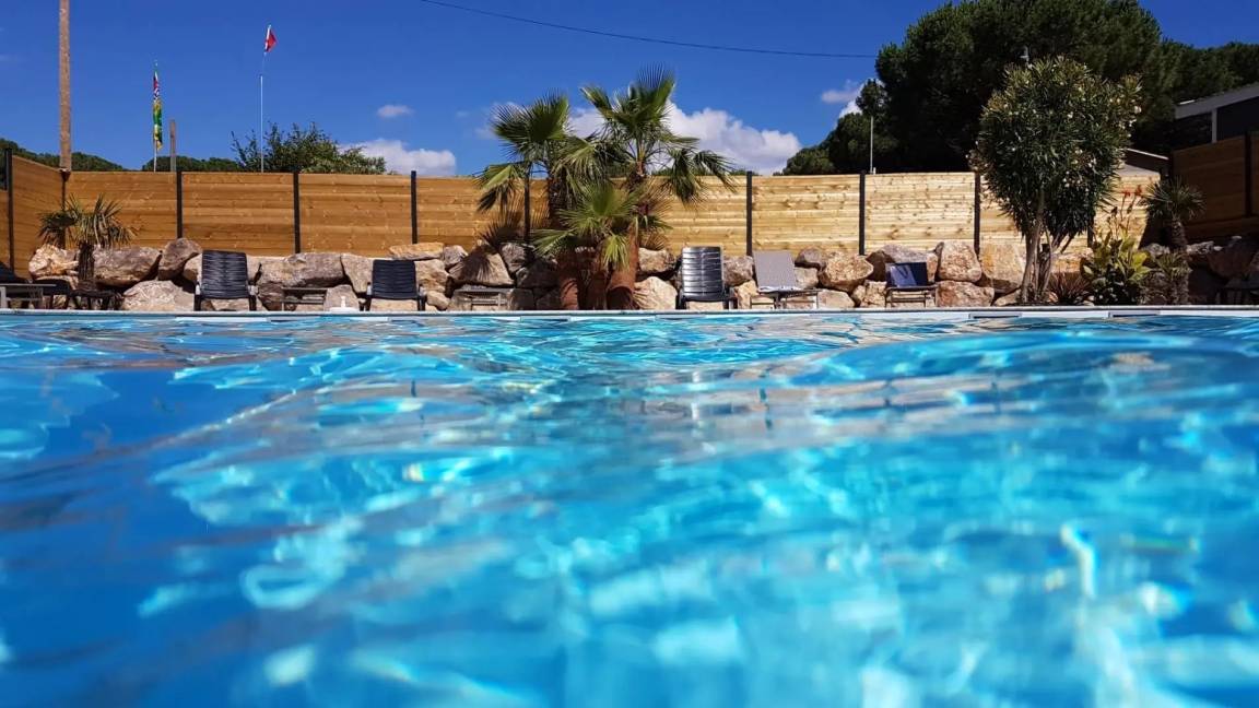 28 M² Camping ∙ 2 Chambres ∙ 6 Personnes - Aude