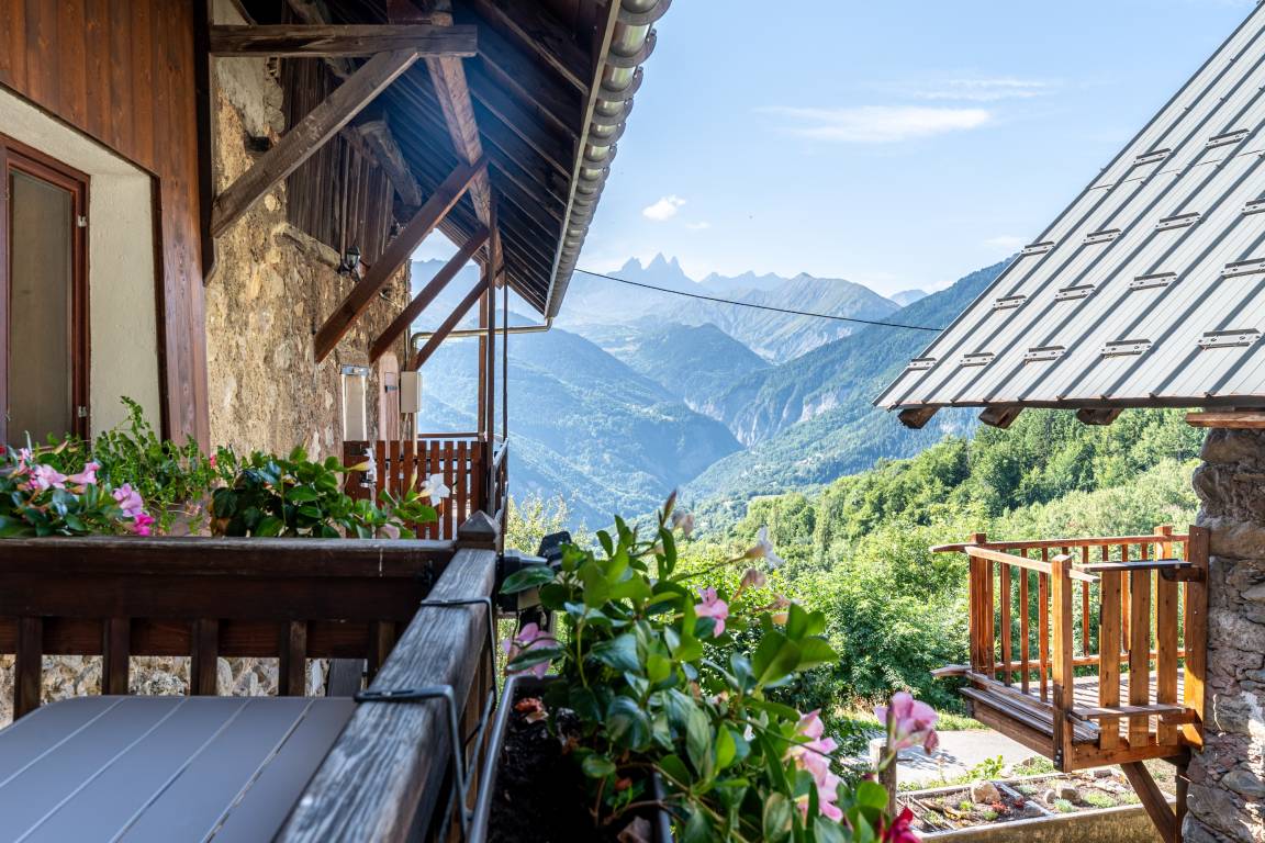 72 M² Appartement ∙ 2 Chambres ∙ 8 Personnes - Saint-Jean-de-Maurienne