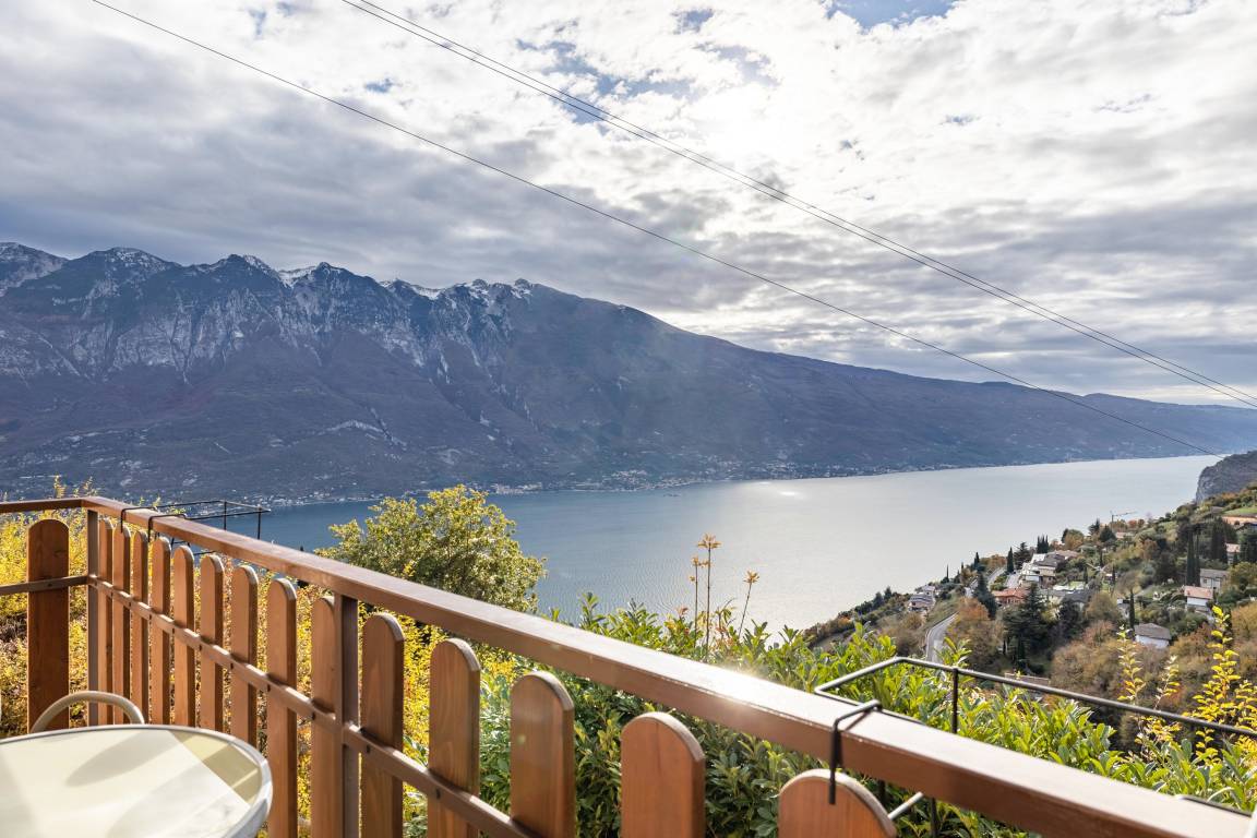 85 M² House ∙ 2 Bedrooms ∙ 6 Guests - Limone Sul Garda