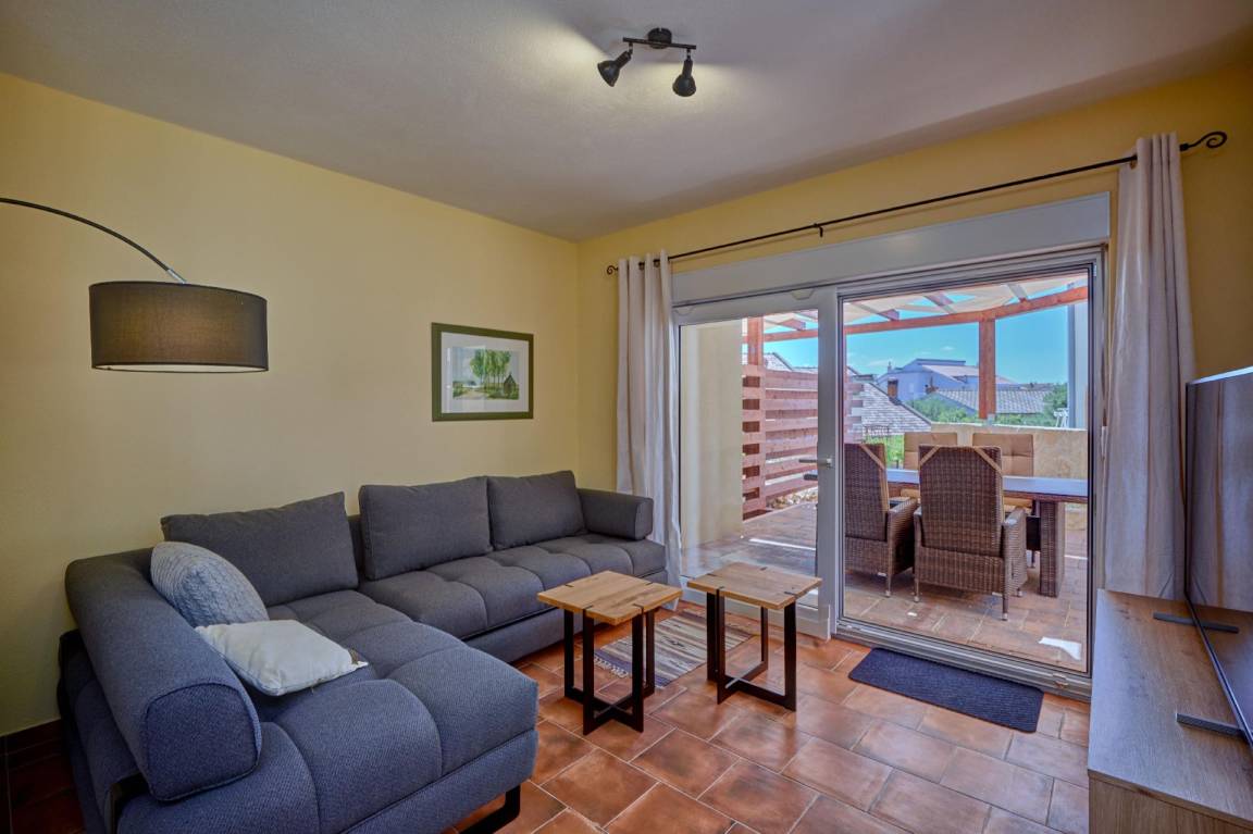 100 M² Ferienhaus ∙ 2 Schlafzimmer ∙ 6 Gäste - Okrug Gornji