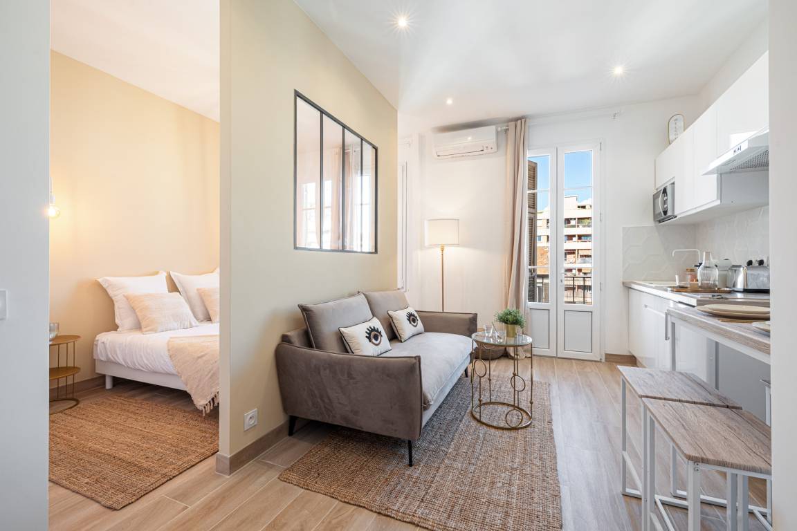 28 M² Apartment ∙ 1 Bedroom ∙ 2 Guests - Nice