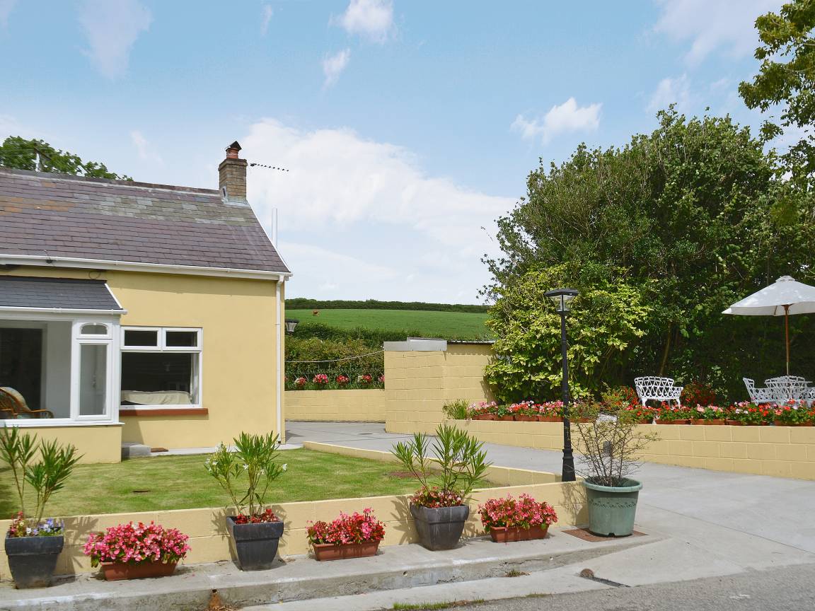 Cottage ∙ 3 Bedrooms ∙ 6 Guests - Burry Port