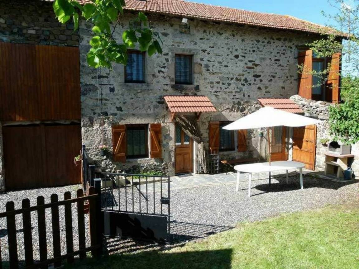111 M² Cottage ∙ 4 Chambres ∙ 8 Personnes - Haute-Loire