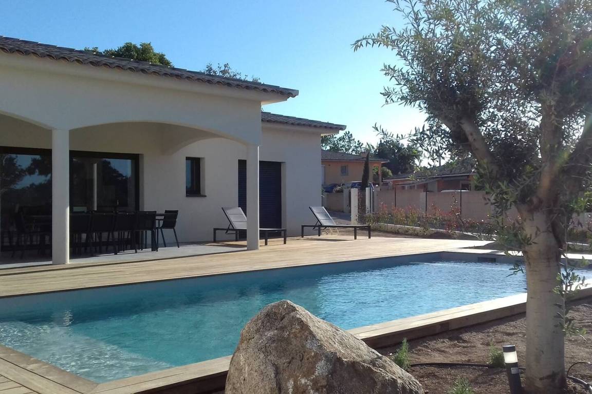160 M² Villa ∙ 5 Schlafzimmer ∙ 13 Gäste - Zonza