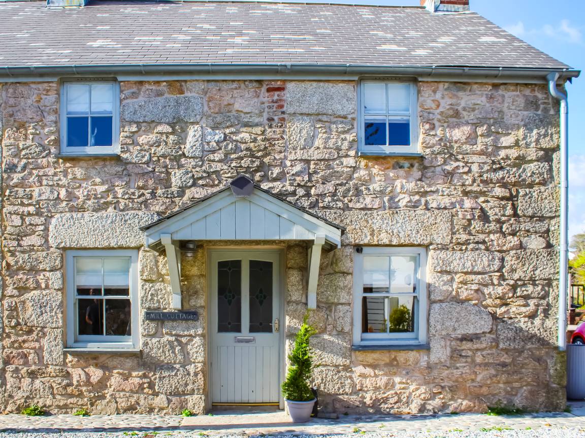 Cottage ∙ 3 Bedrooms ∙ 6 Guests - Redruth
