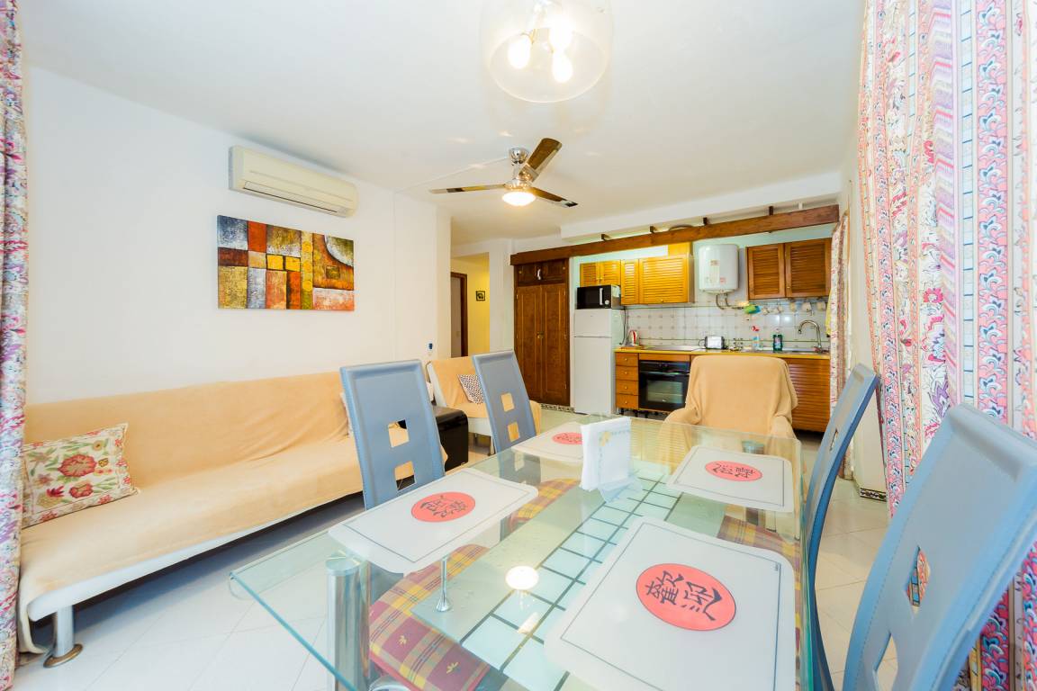 75 M² Apartment ∙ 2 Bedrooms ∙ 6 Guests - Torrevieja