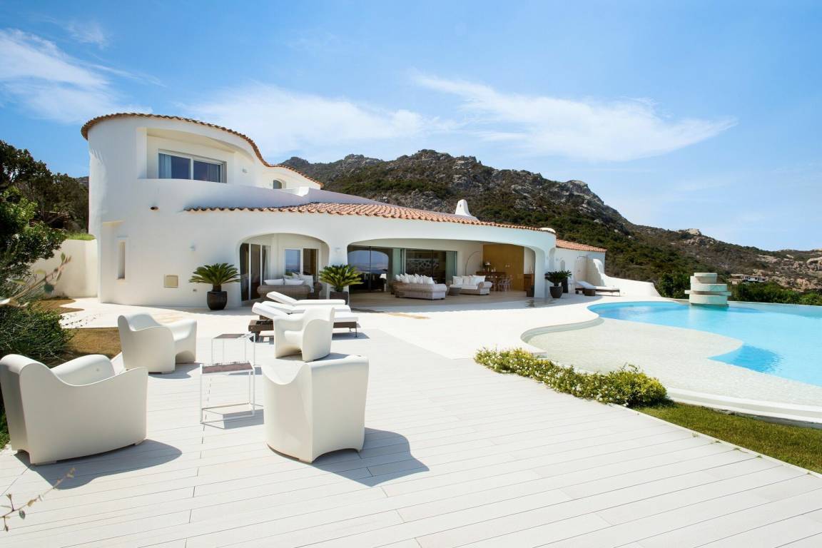 420 M² Villa ∙ 7 Bedrooms ∙ 14 Guests - La Maddalena