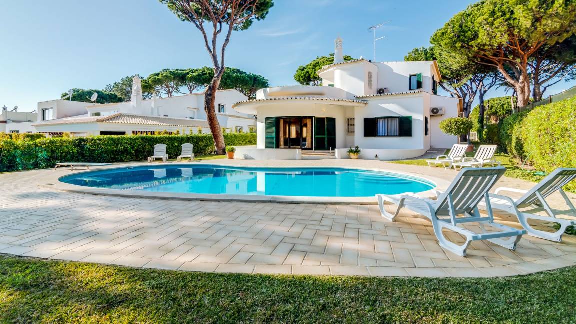 303 M² House ∙ 5 Bedrooms ∙ 11 Guests - Vilamoura