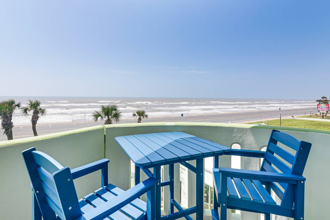 102 M² Apartment ∙ 3 Bedrooms ∙ 7 Guests - Galveston, TX