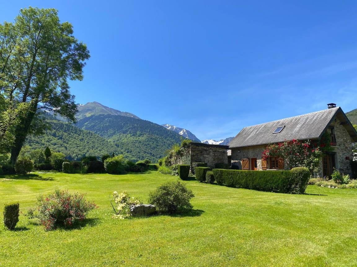 50 M² Gîte ∙ 2 Bedrooms ∙ 4 Guests - Pyrenees