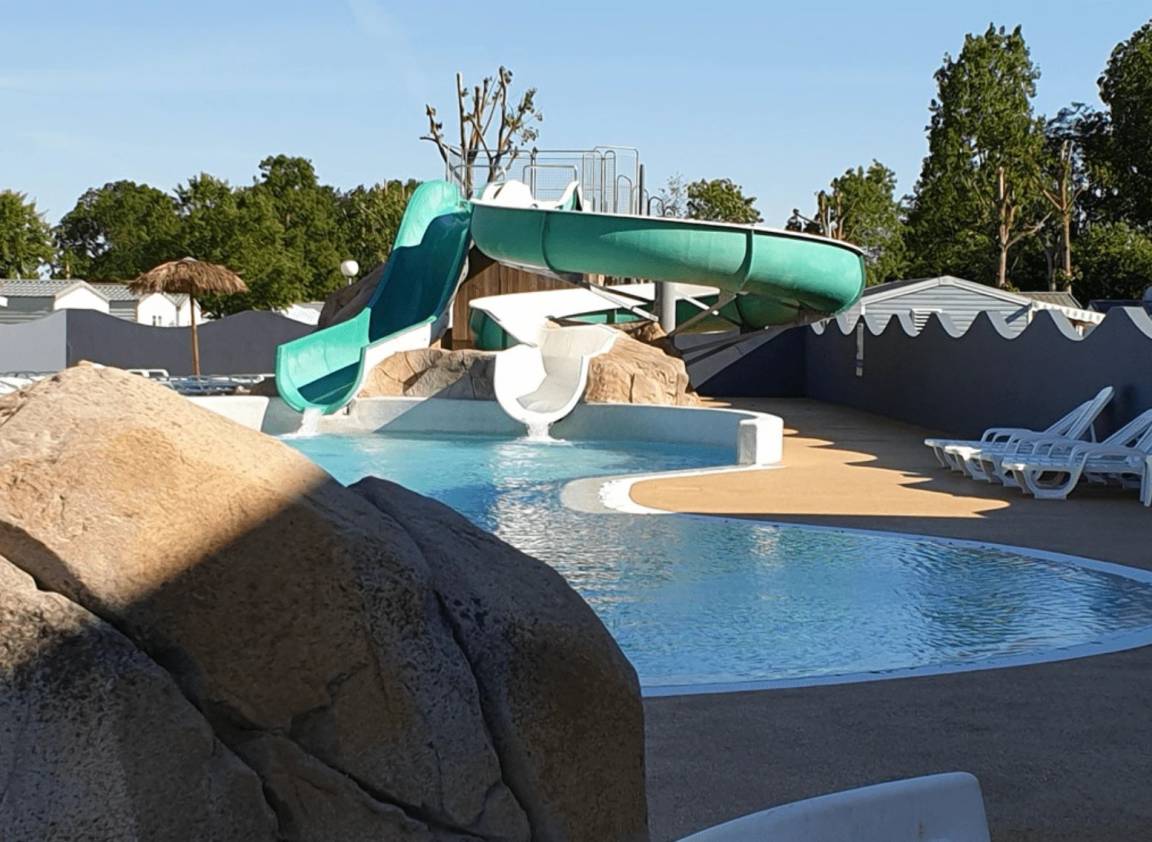 40 M² Camping ∙ 4 Chambres ∙ 8 Personnes - Angles