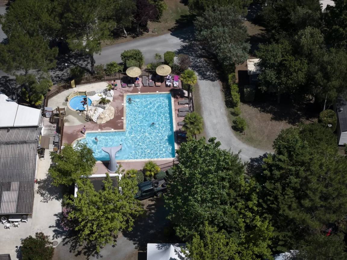 20 M² Camping ∙ 2 Chambres ∙ 4 Personnes - Gironde