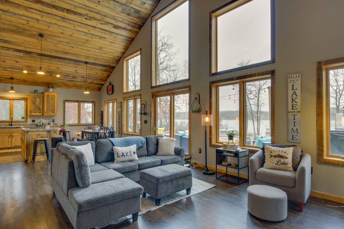 245 M² House ∙ 3 Bedrooms ∙ 6 Guests - Nevis, MN
