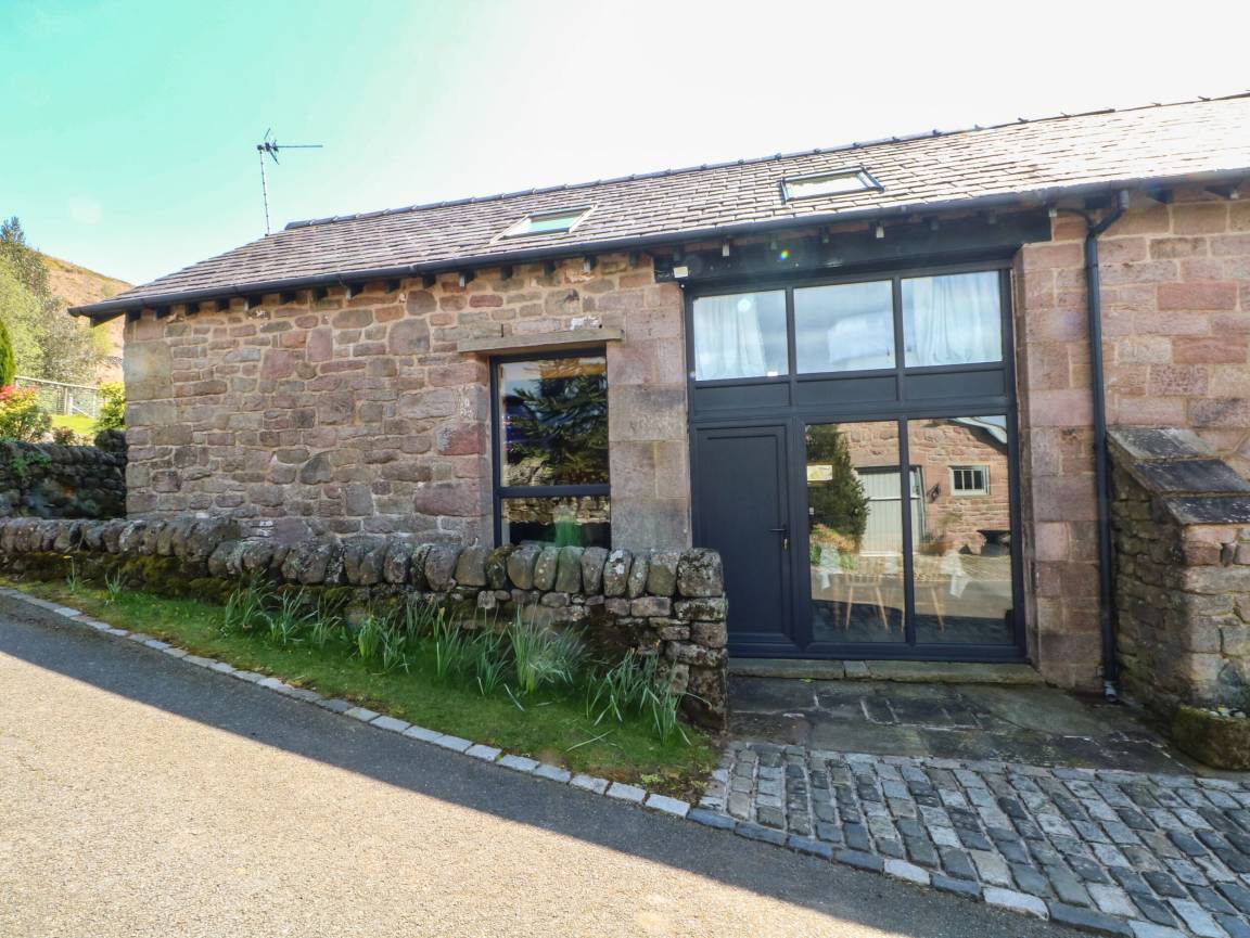Cottage ∙ 2 Bedrooms ∙ 4 Guests - Macclesfield, UK
