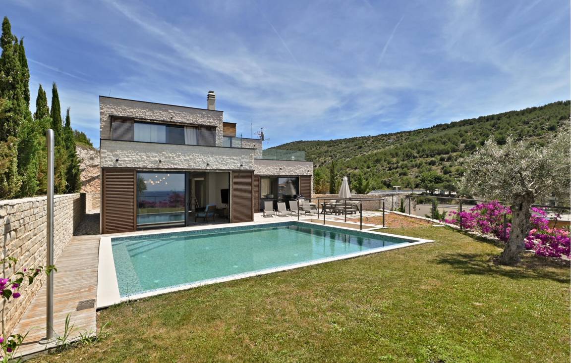 300 M² Maison De Vacances ∙ 5 Chambres ∙ 10 Personnes - Primošten