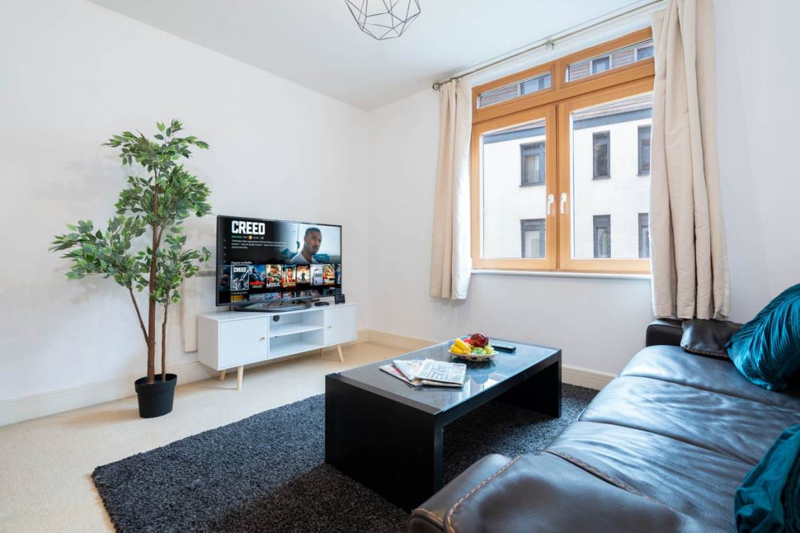 92 M² Apartment ∙ 2 Bedrooms ∙ 4 Guests - New Street Station - Birmingham