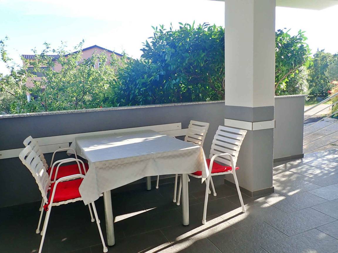 90 M² Apartment ∙ 3 Bedrooms ∙ 6 Guests - Starigrad