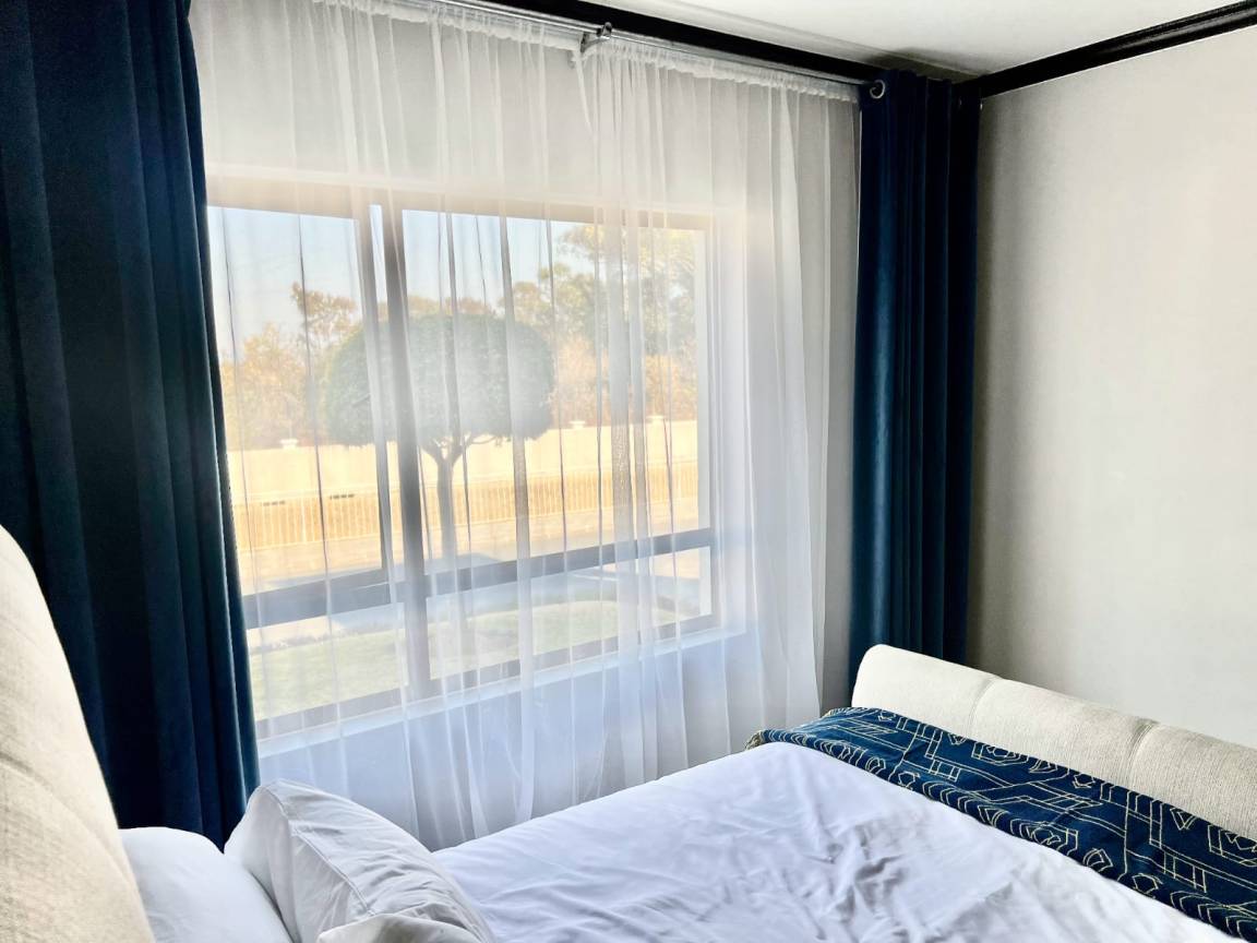 141 M² Apartment ∙ 3 Bedrooms ∙ 6 Guests - Midrand