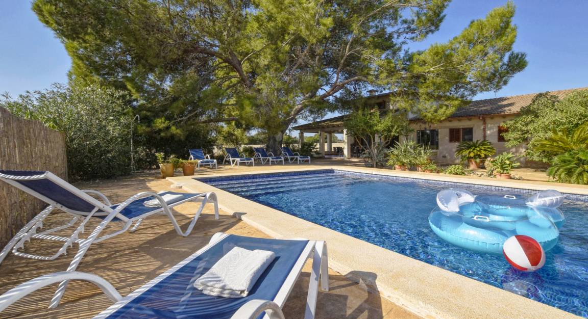240 M² House ∙ 4 Bedrooms ∙ 8 Guests - Can Picafort
