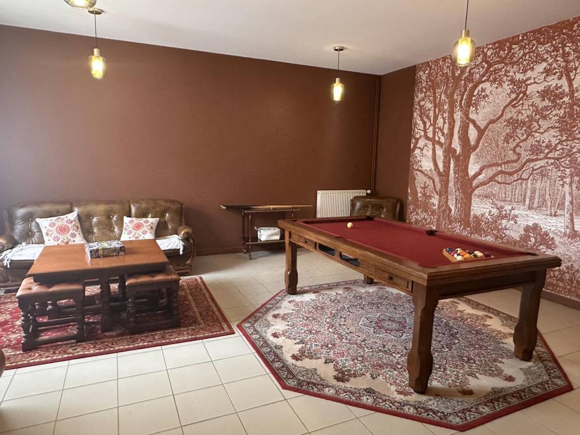 420 M² Cottage ∙ 9 Bedrooms ∙ 36 Guests - Loire