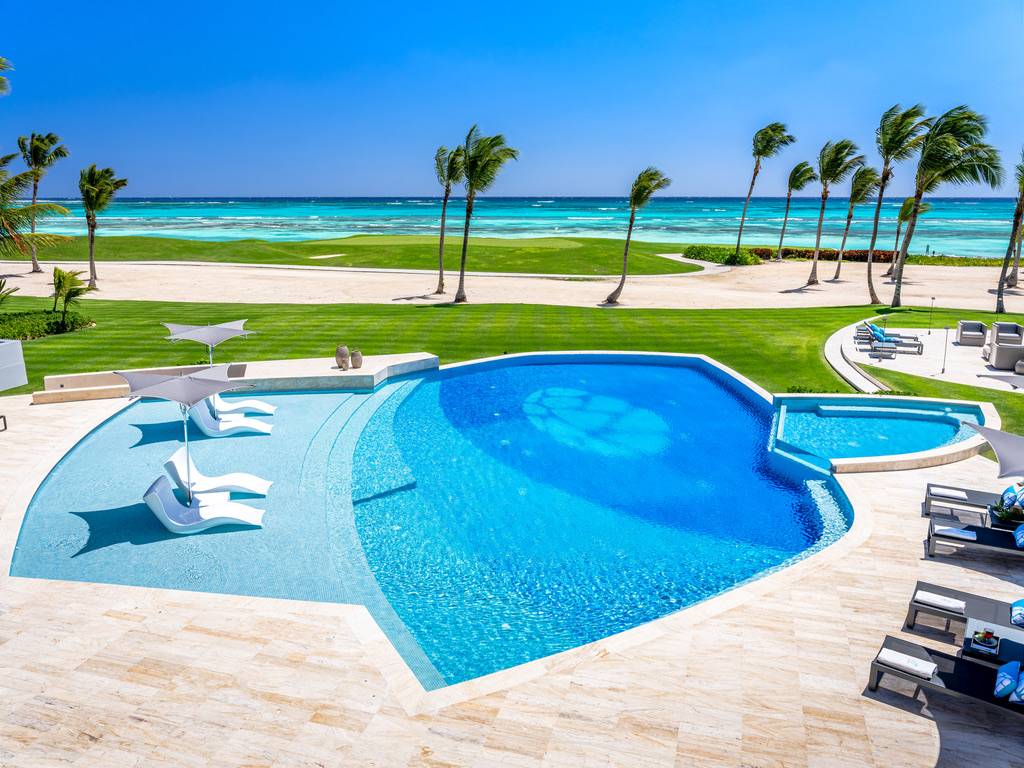 2000 M² Villa ∙ 8 Bedrooms ∙ 16 Guests - Punta Cana