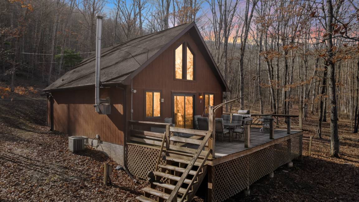96 M² Cabin ∙ 2 Bedrooms ∙ 4 Guests - West Virginia